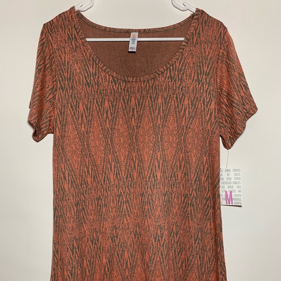 LuLaRoe | Tops | Nwt Small Lularoe Classic Tee | Poshmark